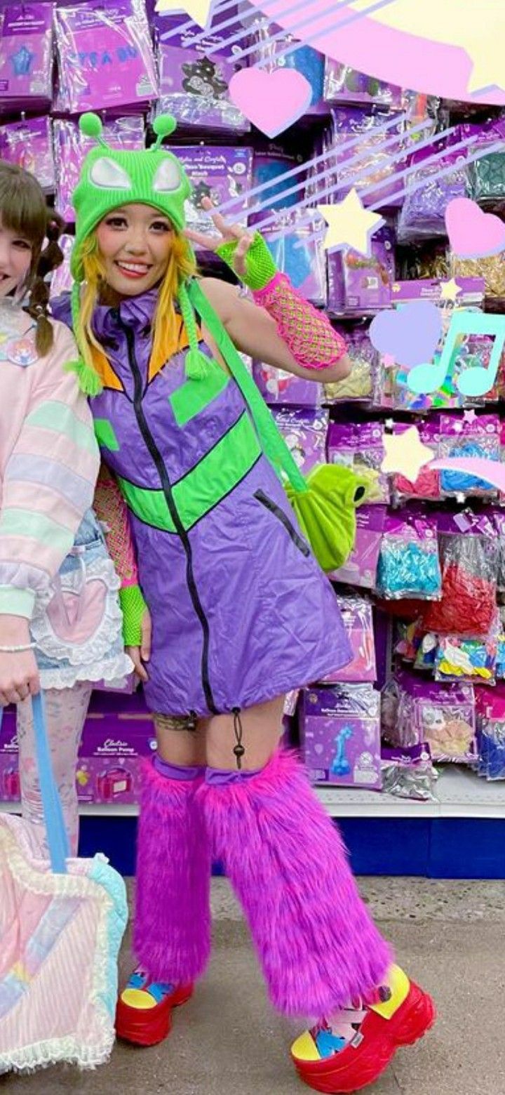 What is Uchuu Kei? The Japanese space-themed fashion trend – M16 Nebula