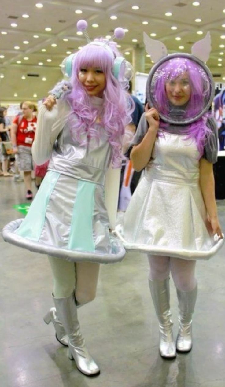 What is Uchuu Kei? The Japanese space-themed fashion trend – M16 Nebula